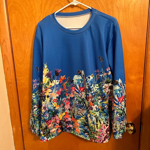 Amazon | Tops | Amazon | Poshmark